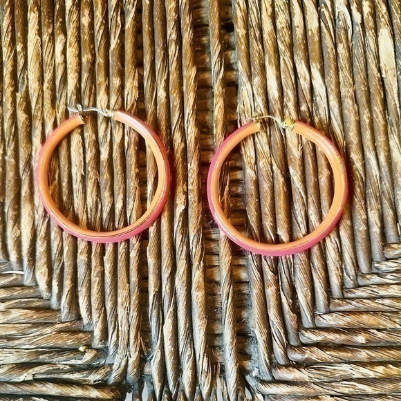Cache | Jewelry | Cache Pink Coral Gold Hoop Earrings | Poshmark